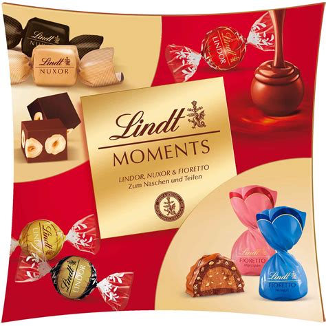 Lindt Moments микс от шоколадови бонбони 223 гр Продуктови Категории Шоколади Магазин за