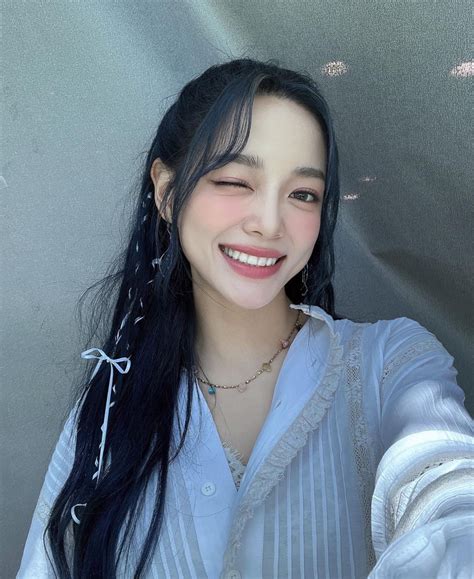 청순 발랄 김세정 긴머리 연출법 얼굴형 커버 가능한 헤어 스타일링 모음 뷰티는 내운명