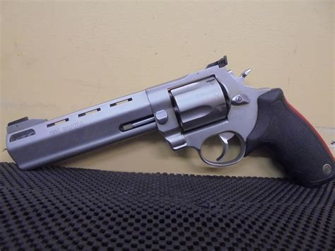 Taurus 454 Raging Bull Large Frame Revolver 2454069m 454 Casull