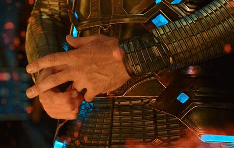 Theory Mysterio Uses His Ring To Hypnotize People Just As Johann