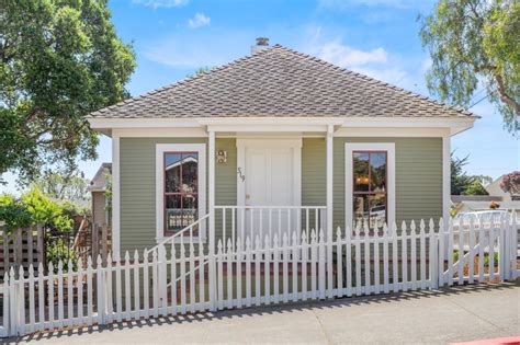 519 Dickman Ave Monterey Ca 93940 Mls Ml82003634 Coldwell Banker