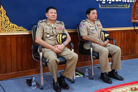 ពិធីបិទវគ្គសិក្សាថ្នាក់បរិញ្ញបត្រជាន់ខ្ពស់វិទ្យាសាស្រ្តនគរបាល ជំនាន់ទី១០ ដល់និស្សិតជ័យលាភី