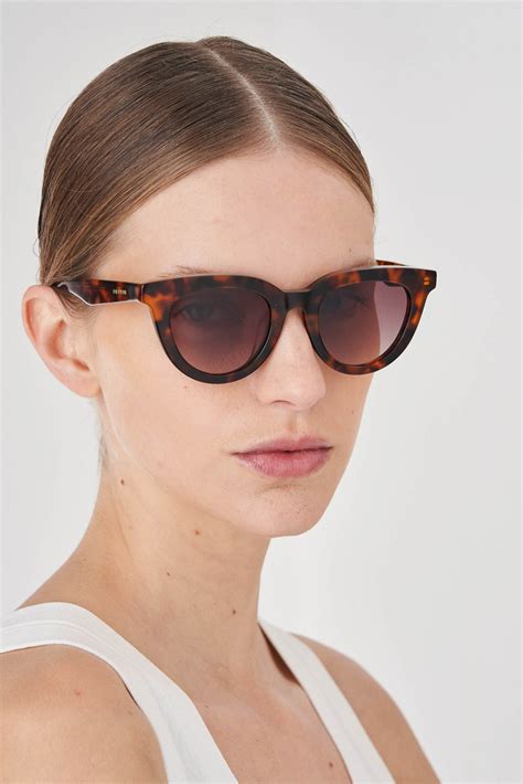 Heidi Sunglasses Signature Tort Accessories