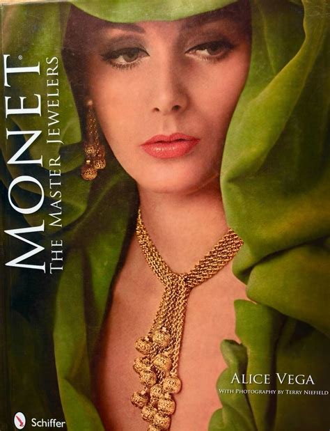 Книга Monet Alice Vega купить в интернет магазине Ярмарка Мастеров по