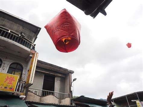 A Guide To Shifen Old Street Taiwans Famous Sky Lantern Spot Taiwan