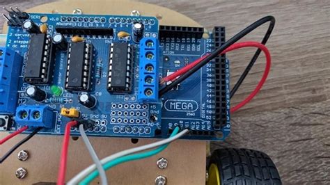 Ultrasonic Don T Work On Motor Shield Robotics Arduino Forum