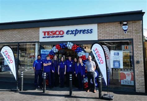 Tesco Express Opens New Store At St Andrews Park In Halling