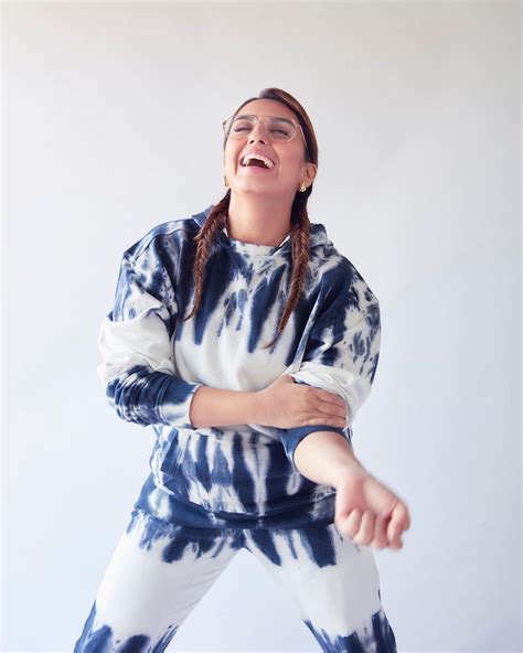 Huma S Qureshi మైండ్ బ్లోయింగ్ ఫొటోషూట్‌లో హుమా ఖురేషి హొయలు