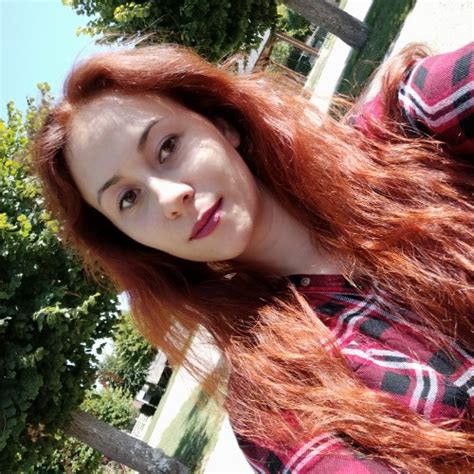 Sarah Lecomte Téléconseillère Intelcia Linkedin