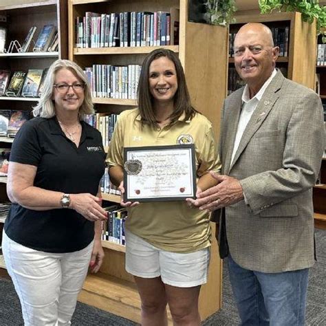 Geisendorfer Named Teacher Of The Year The Edina Sentinel
