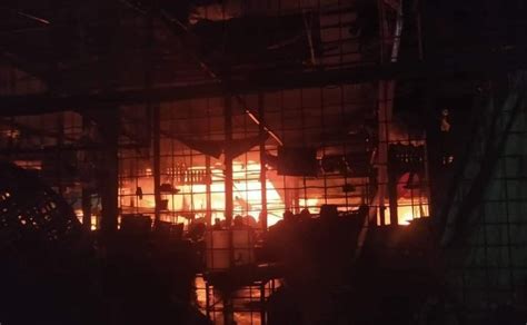 Dvb မော်လမြိုင်ကျွန်းမြို့ ဈေးမီးလောင်မှုကြောင့် အမျိုးသား ၁ ဦးသေဆုံးပြီး ဆိုင်ခန်း ၅၀ ကျော် ပ