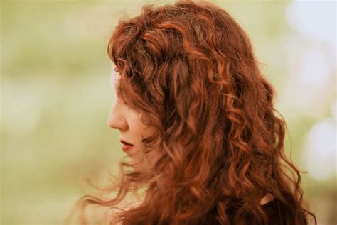 7 Concrete Signs Of Hair Product Build Up And How To Fix It Quickly