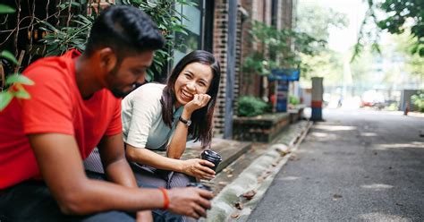 Signs Of Commitment Issues How To Deal With Them