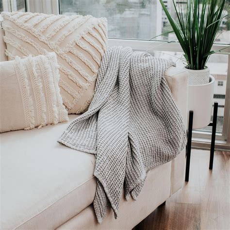 Snuggle Vida Bamboo Cooling Blanket Breathable Waffle Blanket