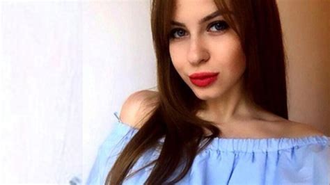 Butuh Biaya Kuliah Gadis Cantik Asal Rusia Lelang Keperawanan Lifestyle Fimela Com