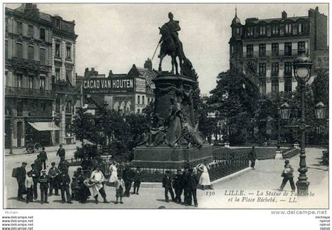 Lille Cpa 59 Lille Monument De Faidherbe Et Place Richebe Animation