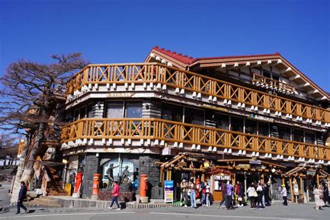 후지산 꽃놀이와 과일따기 당일치기 여행 후지 5합목 시바자쿠라 축제 And 야마나시 후지 과일 공원 딸기 따기 도쿄 신주쿠 출발 Kkday