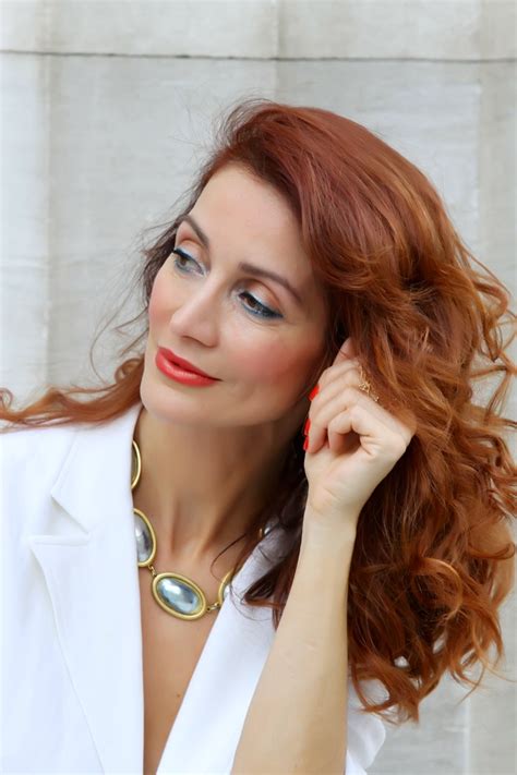 Redhead Illusion Golden Touch