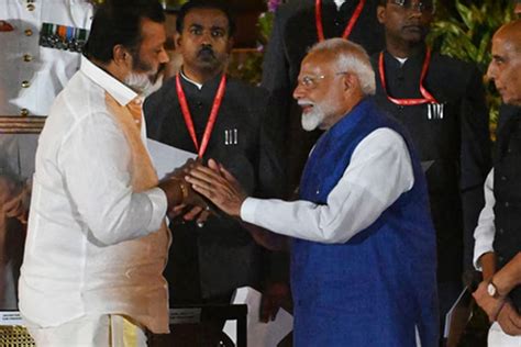 BJP MP of Kerala Suresh Gopi clarifies 'mother of India' remark about ...