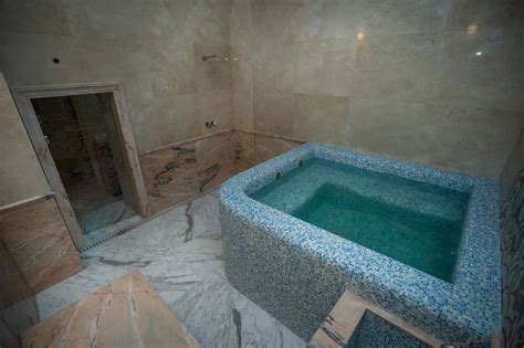 მეფე ერეკლეს აბანო