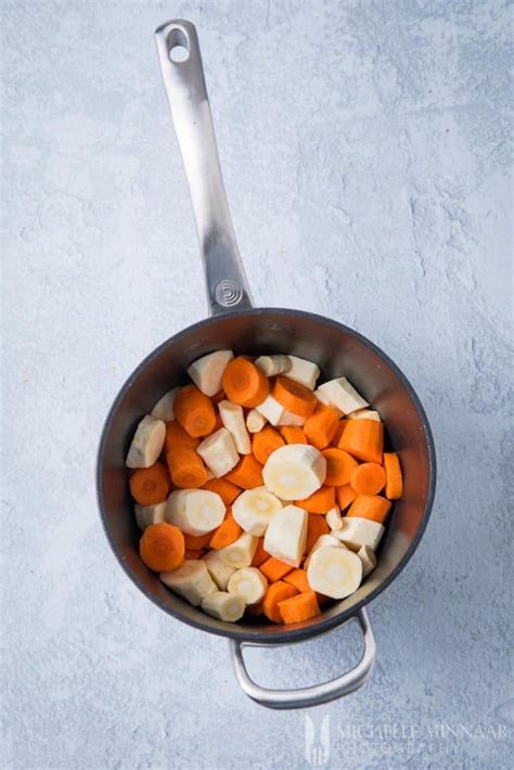 Carrot And Parsnip Mash A Vegan And Low Calorie Tasty Root Vegetable Mash