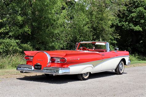 Lot 18 1958 Ford Fairlane 500 Skyliner Retractable