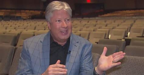 Texas Megachurch Pastor Robert Morris Resigns After Inappropriate