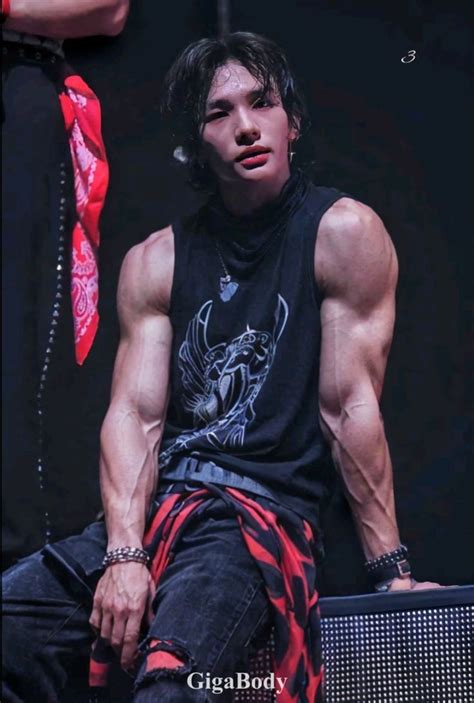 When Hyunjin Goes Full Gym Mode Diario De Fotos Hombres Famosos