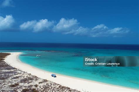 카리브 바다입니다 환상적인 풍경입니다 멋진 해변 장면입니다 휴가 여행 리조트 평온 평화 꿈 황량한 해변 휴가 여행 여행 대상입니다 열 대 해변입니다 0명에 대한 스톡 사진