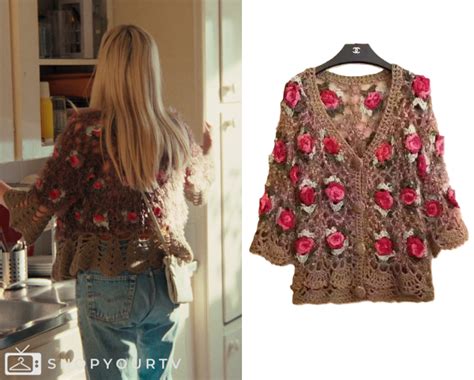 Diary Of A Ditched Girl Season 1 Episode 4 Amandas Brown Knit Rose