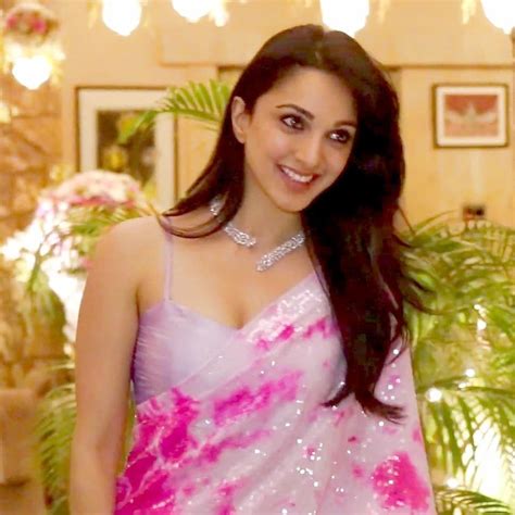 Kiara Advani Navel Wallpapers Wallpaper Cave