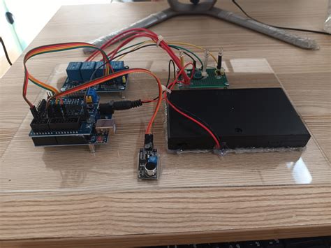 โปรเจค Arduino ควบคุมการติด ดับ Led 3 ดวง ด้วย เสียงปรบมือ ลุงเมกเกอร์