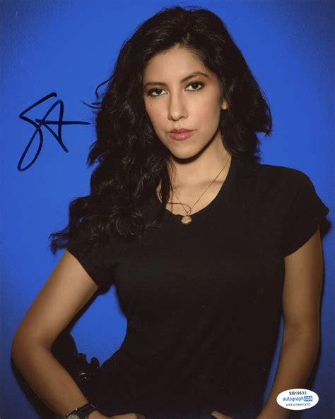 Stephanie Beatriz Brooklyn 99 Signed Autograph 8x10 Photo Acoa Outlaw
