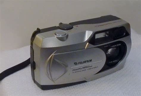 Fujifilm Finepix 1400 Zoom Digital Camera