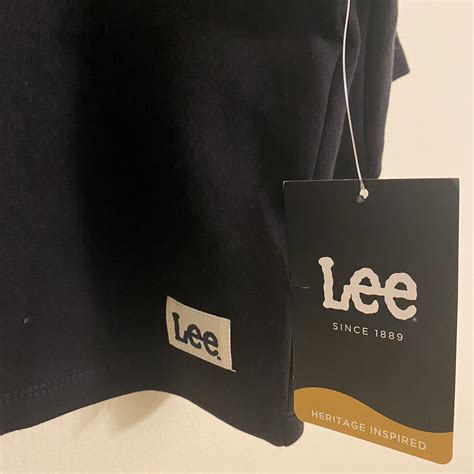Lee Crop Top 〰️ Size Small Oversized Fit Lee Depop