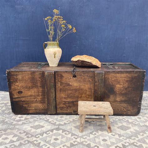 Rustic Trunk Coffee Tables A Stylish And Functional Option Coffee Table Decor