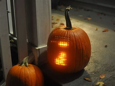 the tetris pumpkin using an arduino duino