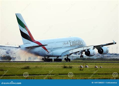 Emirates Airbus A380 Plane Landing Editorial Image Image Of Departs