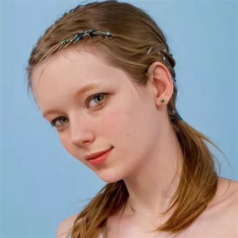 Mandi Collins Loha Aieasypic