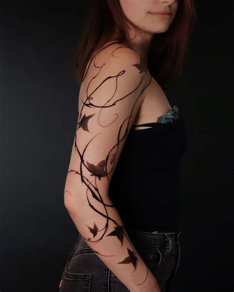 35 Ivy Tattoos That Celebrate Natures Elegance Sacred Joanne