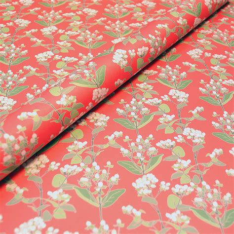 Hypericum Christmas T Wrap