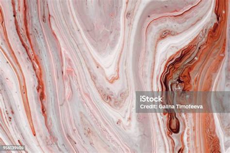 대리석 또는 마 노의 파문의 소용돌이입니다 핑크와 브라운 색상으로 액체 대리석 텍스처입니다 월페이퍼 포스터 카드 초대장 웹사이트에 대 한 추상 그림 배경 유체 예술입니다 0