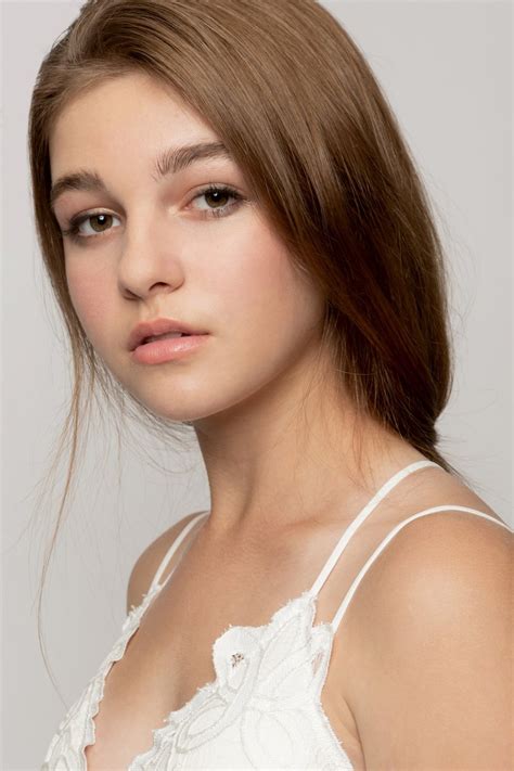 Anna Spence — Mandi Models