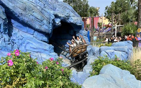 Liste Complète Des Attractions De Disneyland Paris