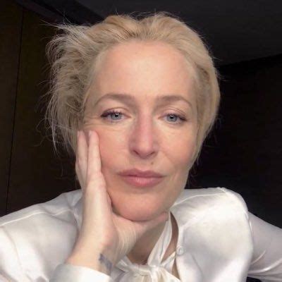 Anne On Twitter Gillian Anderson Pretty People Actresses