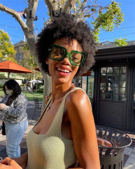 25 Short Layered Hairstyles Persuading Me To Get The Chop Who What Wear