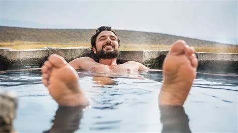 Neighbours Went Skinny Dipping In My Pool Without Permission So I Got Revenge Mirror Online