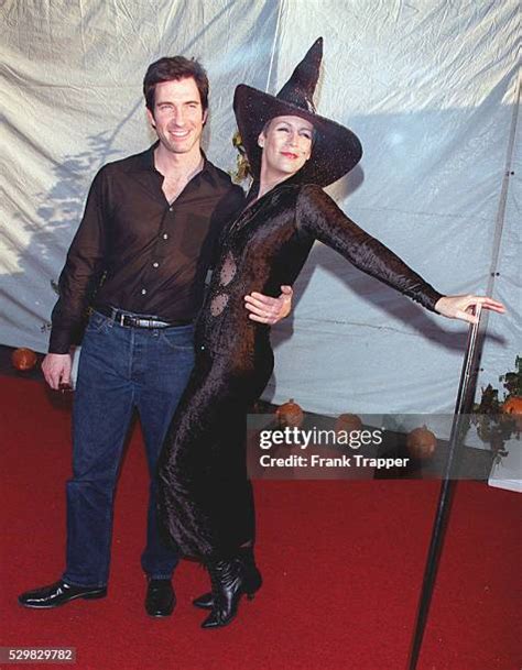 11 Dylan Mcdermott And Jamie Lee Curtis Photos And High Res Pictures