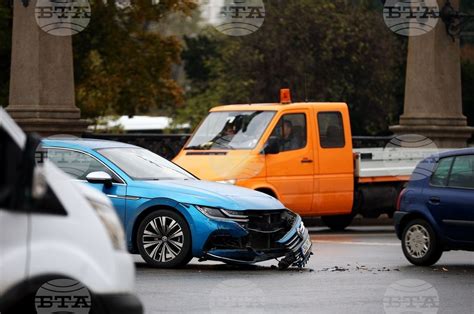 Двама души са загинали а 22 ма са ранени при катастрофи в страната през изминалото денонощие Утро