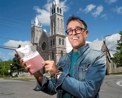 Un Premier Roman Pour Daniel Brouillette